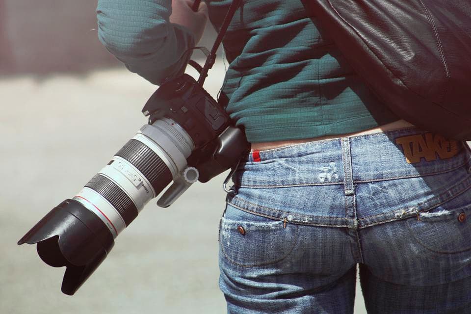 Top 8 Essential Accessories For Photoshoots - Jake Olson Studios